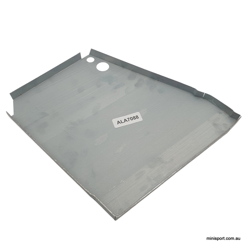 MOKE R/H SIDE PANNIER PANEL- (SEPERATES COMPARTMENTS) – Minisport