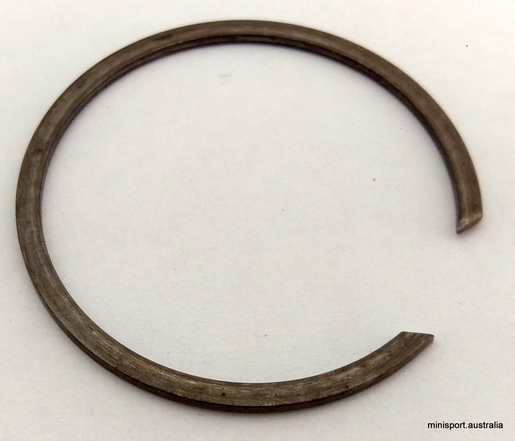 MINI & MOKE 1ST MOTION NOSE OUTER CAGE CIRCLIP – Minisport