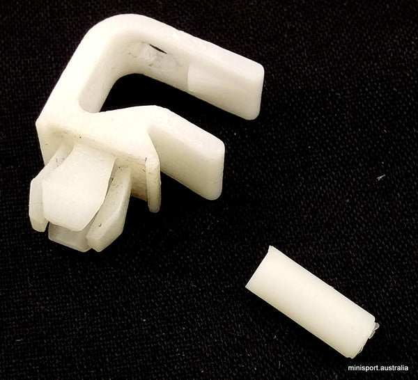 MINI CLUBMAN PLASTIC CLIP FOR BONNET PROP (AND SUNVISORS ON 64/65 MINI ...